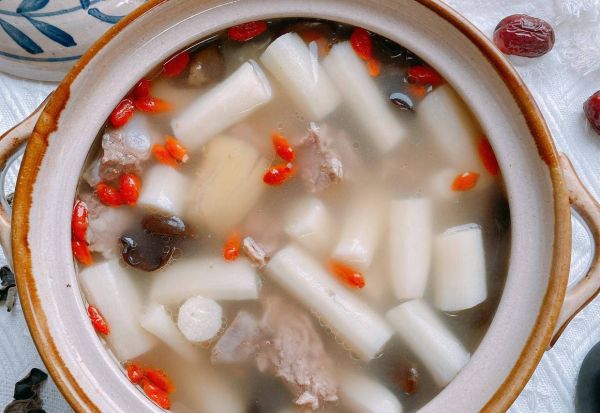 炖山药的家常做法_山药怎么炖才软糯不碎-第1张图片-山城妙识