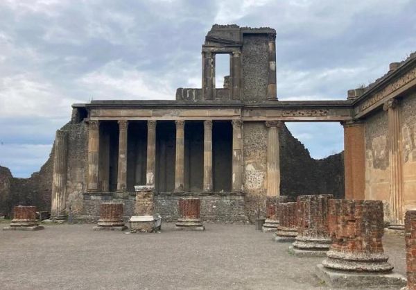 庞贝古城在哪_庞贝古城怎么去-第1张图片-山城妙识