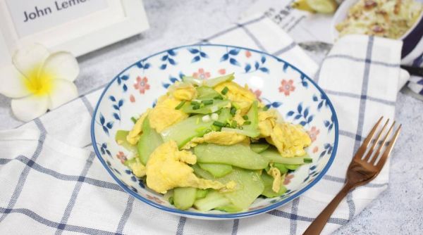 佛手瓜炒鸡蛋怎么做_佛手瓜炒鸡蛋需要焯水吗-第2张图片-山城妙识