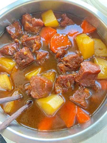 土豆炖牛肉怎么做好吃_家常简单做法-第1张图片-山城妙识 土豆炖牛肉怎么做好吃_家常简单做法-第1张图片-山城妙识