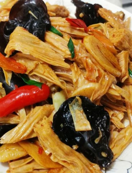 腐竹胡萝卜木耳怎么炒好吃_腐竹胡萝卜木耳焯水几分钟-第1张图片-山城妙识