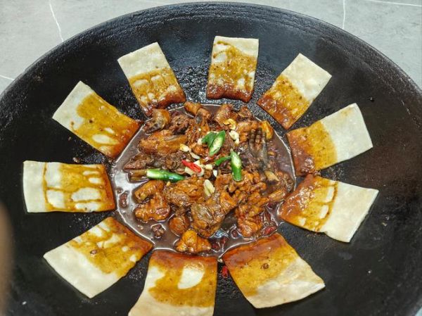地锅鸡的家常做法_地锅鸡怎么做好吃-第1张图片-山城妙识