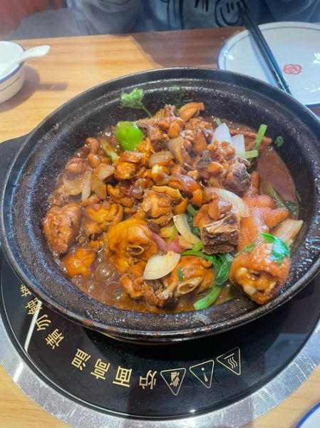 鸡公煲的家常做法_鸡公煲怎么做好吃-第1张图片-山城妙识