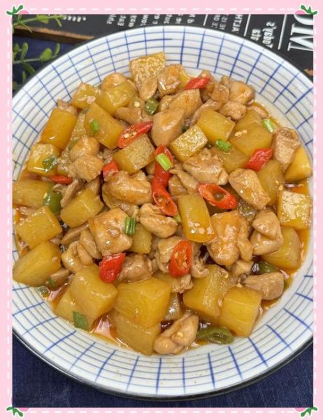 土豆炒鸡肉怎么做_家常土豆炒鸡肉先炒哪个-第1张图片-山城妙识 土豆炒鸡肉怎么做_家常土豆炒鸡肉先炒哪个-第1张图片-山城妙识