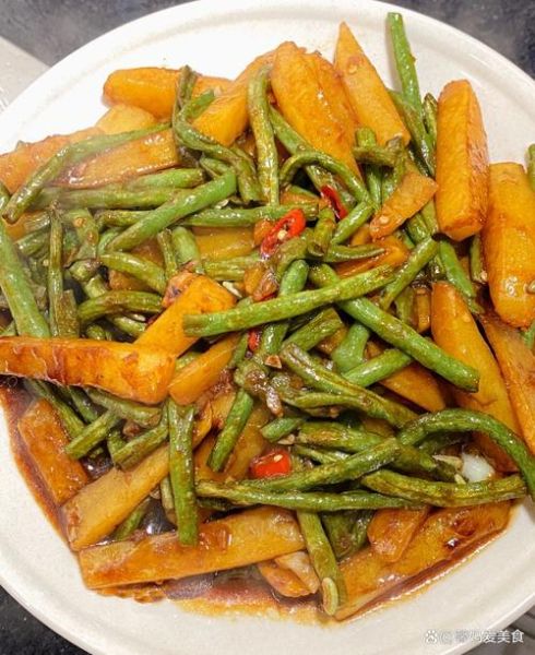 土豆炖豆角的家常做法_土豆炖豆角怎么做好吃-第1张图片-山城妙识 土豆炖豆角的家常做法_土豆炖豆角怎么做好吃-第1张图片-山城妙识