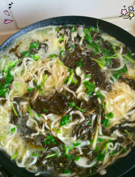 新鲜芝麻叶面条怎么做_芝麻叶面条的家常做法-第2张图片-山城妙识