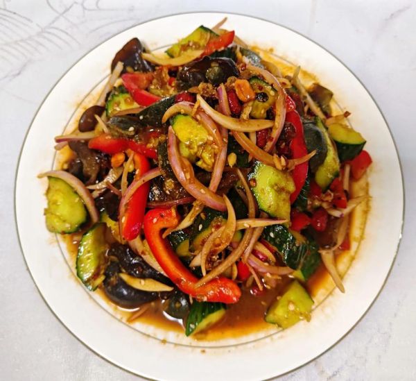 凉皮拌黄瓜怎么做好吃_家常做法步骤详解-第2张图片-山城妙识