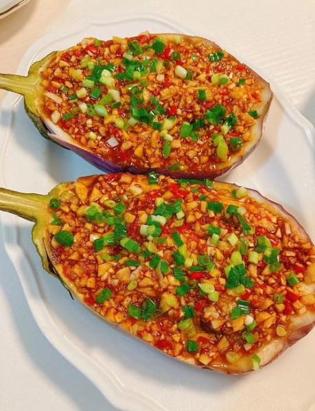 家常蒜蓉茄子怎么做_蒜蓉茄子不吸油技巧-第1张图片-山城妙识