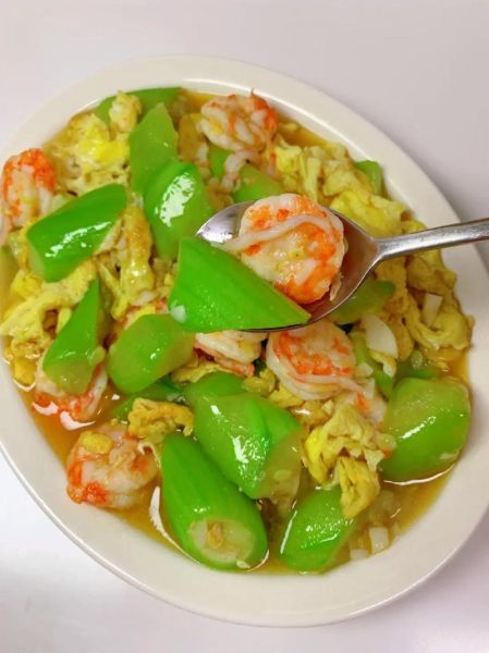 丝瓜炒虾仁怎么做_丝瓜炒虾仁家常做法-第1张图片-山城妙识 丝瓜炒虾仁怎么做_丝瓜炒虾仁家常做法-第1张图片-山城妙识