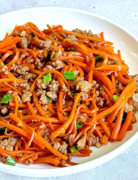 萝卜炒肉怎么做_萝卜炒肉先炒哪个-第1张图片-山城妙识 萝卜炒肉怎么做_萝卜炒肉先炒哪个-第1张图片-山城妙识