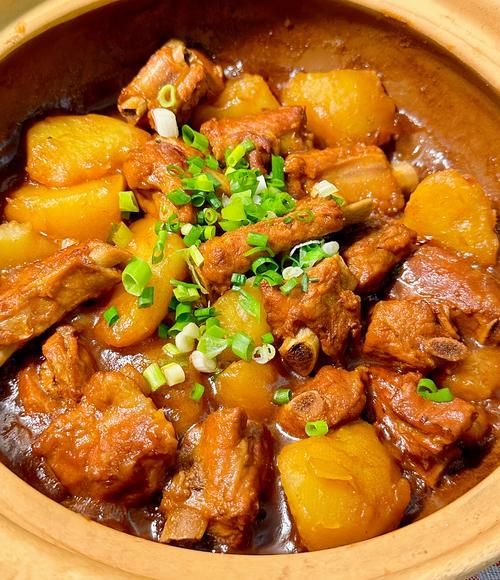 土豆蒸排骨怎么做_蒸多久才软烂-第1张图片-山城妙识 土豆蒸排骨怎么做_蒸多久才软烂-第1张图片-山城妙识