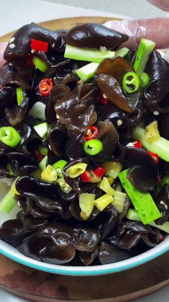 木耳怎么泡发_木耳炒什么最好吃-第2张图片-山城妙识