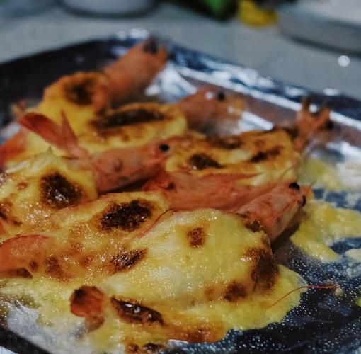 芝士焗龙虾怎么做_芝士焗龙虾需要蒸多久-第2张图片-山城妙识 芝士焗龙虾怎么做_芝士焗龙虾需要蒸多久-第2张图片-山城妙识