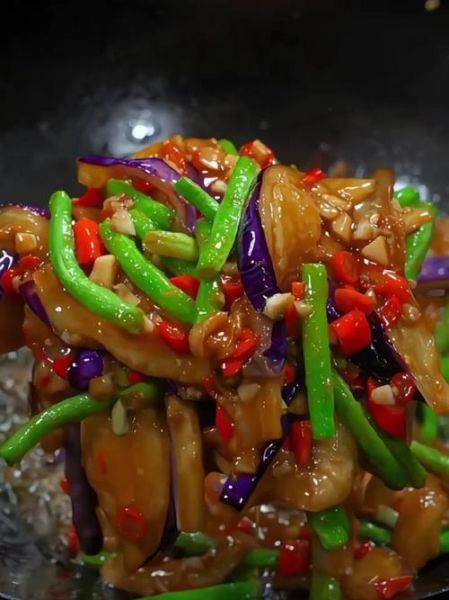 紫茄子炒豆角怎么做_紫茄子炒豆角的家常做法-第2张图片-山城妙识 紫茄子炒豆角怎么做_紫茄子炒豆角的家常做法-第2张图片-山城妙识