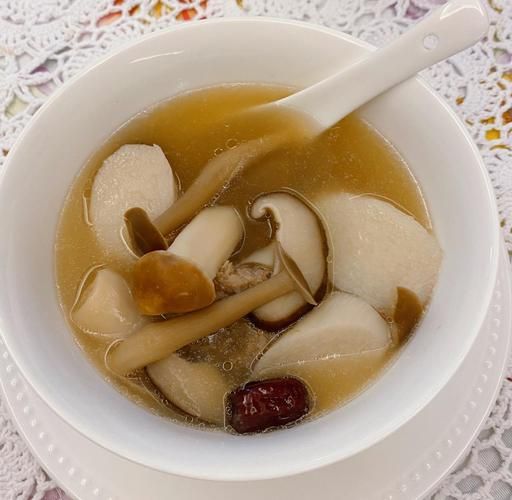 菌菇排骨汤怎么炖好喝_菌菇排骨汤的做法步骤-第1张图片-山城妙识