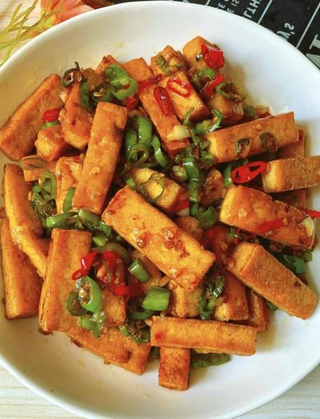 辣椒炒豆腐怎么做_家常做法步骤详解-第1张图片-山城妙识 辣椒炒豆腐怎么做_家常做法步骤详解-第1张图片-山城妙识