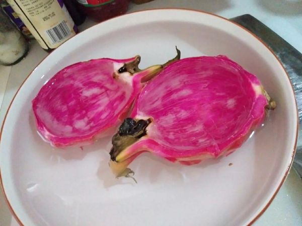 红心火龙果怎么去皮_红心火龙果可以做什么甜品-第1张图片-山城妙识