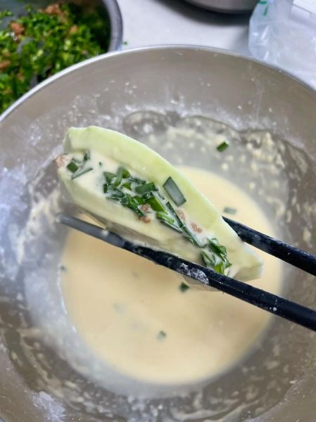 韭菜茄盒怎么做_韭菜茄盒的家常做法-第2张图片-山城妙识