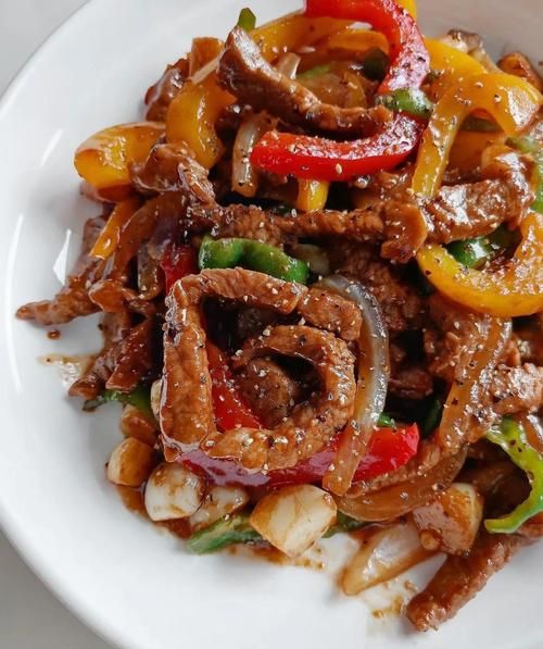 黑胡椒牛柳怎么做_黑胡椒牛柳腌制技巧-第1张图片-山城妙识