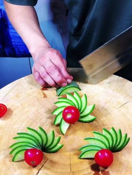 小西红柿造型怎么做_幼儿园水果拼盘创意-第1张图片-山城妙识 小西红柿造型怎么做_幼儿园水果拼盘创意-第1张图片-山城妙识