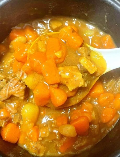 牛肉咖喱土豆怎么做_咖喱土豆牛肉块做法-第1张图片-山城妙识 牛肉咖喱土豆怎么做_咖喱土豆牛肉块做法-第1张图片-山城妙识