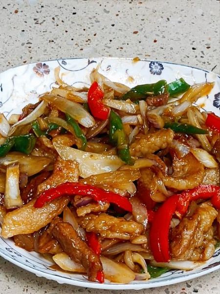 洋葱炒羊肉怎么做_洋葱炒羊肉用哪个部位最好-第3张图片-山城妙识 洋葱炒羊肉怎么做_洋葱炒羊肉用哪个部位最好-第3张图片-山城妙识