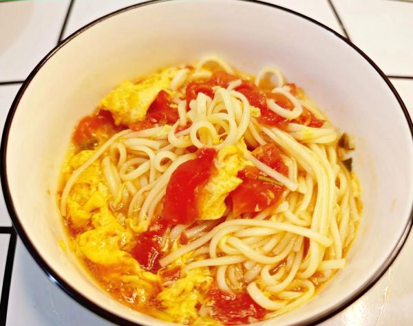 西红柿打卤面怎么做_家常做法步骤详解-第2张图片-山城妙识 西红柿打卤面怎么做_家常做法步骤详解-第2张图片-山城妙识