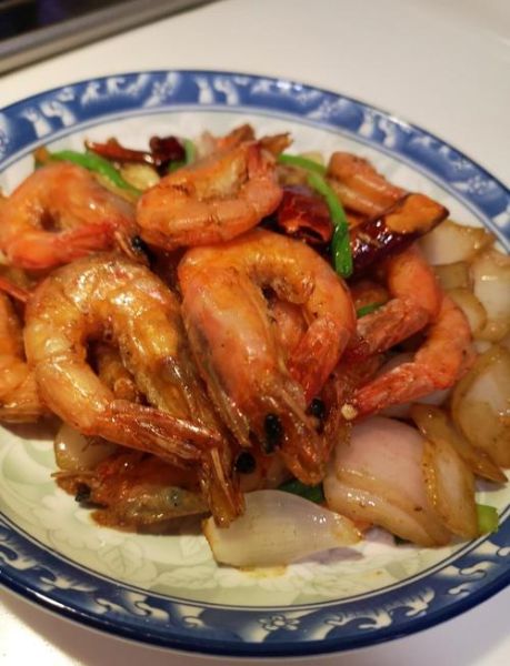 洋葱炒虾仁怎么做_洋葱炒虾仁用焯水吗-第1张图片-山城妙识 洋葱炒虾仁怎么做_洋葱炒虾仁用焯水吗-第1张图片-山城妙识