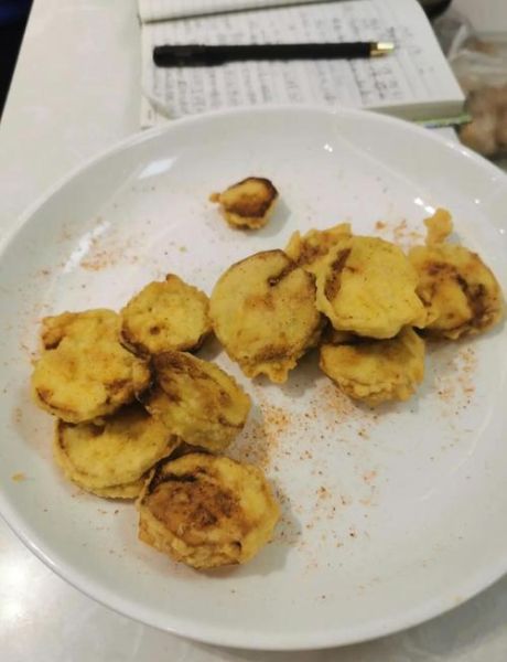 茄盒的做法视频_茄盒怎么炸才酥脆-第3张图片-山城妙识