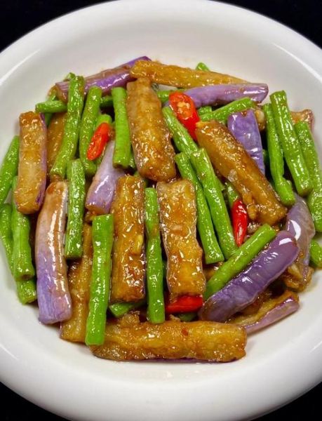 茄子烧豆角怎么做才好吃_正宗做法步骤详解-第1张图片-山城妙识