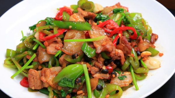 农家小炒肉怎么做_家常小炒肉简单做法-第3张图片-山城妙识 农家小炒肉怎么做_家常小炒肉简单做法-第3张图片-山城妙识