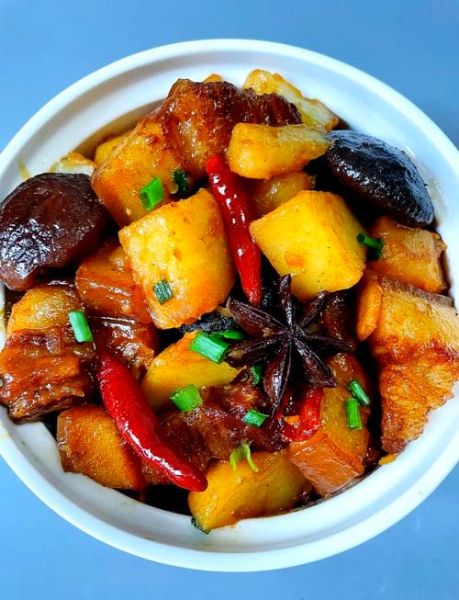 土豆炖肉怎么做_土豆炖肉的家常做法-第1张图片-山城妙识 土豆炖肉怎么做_土豆炖肉的家常做法-第1张图片-山城妙识