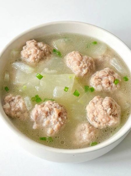 冬瓜丸子汤怎么做_冬瓜丸子汤的家常做法-第1张图片-山城妙识 冬瓜丸子汤怎么做_冬瓜丸子汤的家常做法-第1张图片-山城妙识