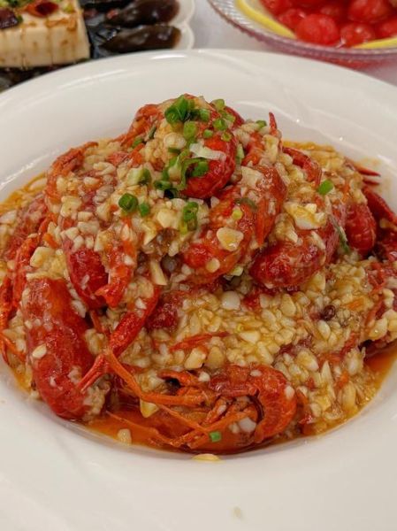 蒜蓉油焖小龙虾怎么做_蒜蓉油焖小龙虾做法窍门-第2张图片-山城妙识 蒜蓉油焖小龙虾怎么做_蒜蓉油焖小龙虾做法窍门-第2张图片-山城妙识