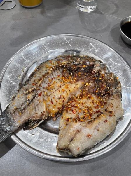 木炭烤鲫鱼怎么做_木炭烤鲫鱼的做法大全-第3张图片-山城妙识 木炭烤鲫鱼怎么做_木炭烤鲫鱼的做法大全-第3张图片-山城妙识