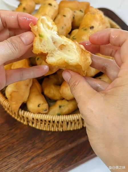 油馍头怎么做_油馍头为什么蓬松-第1张图片-山城妙识 油馍头怎么做_油馍头为什么蓬松-第1张图片-山城妙识