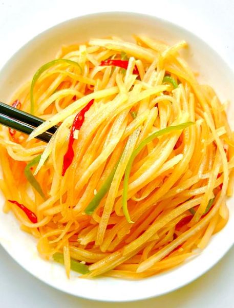 凉拌土豆丝怎么做才脆_土豆丝焯水还是直接拌-第1张图片-山城妙识 凉拌土豆丝怎么做才脆_土豆丝焯水还是直接拌-第1张图片-山城妙识