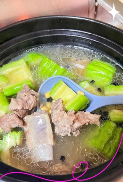 苦瓜炖排骨怎么做_苦瓜炖排骨要不要焯水-第1张图片-山城妙识 苦瓜炖排骨怎么做_苦瓜炖排骨要不要焯水-第1张图片-山城妙识