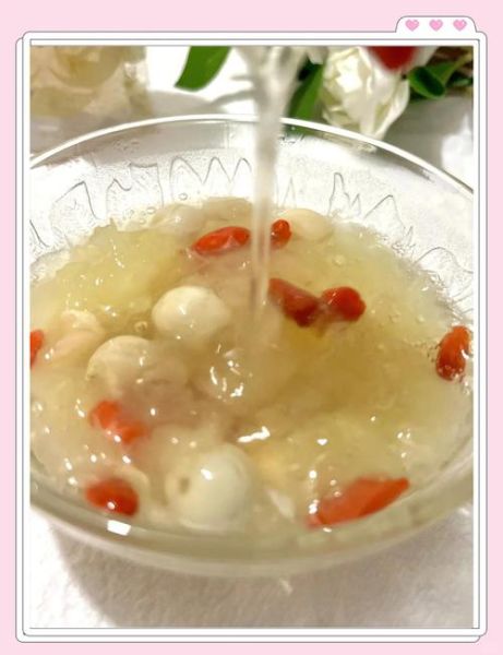 银耳汤怎么煮才出胶_银耳汤做法步骤详解-第1张图片-山城妙识