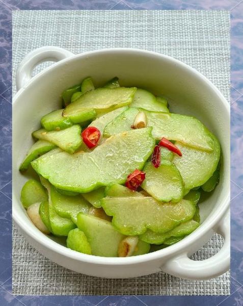 佛手瓜怎么炒好吃_佛手瓜的家常做法-第1张图片-山城妙识 佛手瓜怎么炒好吃_佛手瓜的家常做法-第1张图片-山城妙识