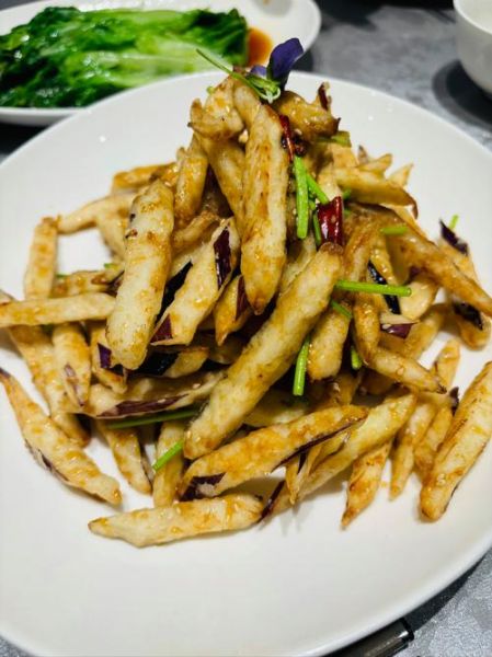 裹面炸茄子怎么做_裹面炸茄子不吸油技巧-第2张图片-山城妙识 裹面炸茄子怎么做_裹面炸茄子不吸油技巧-第2张图片-山城妙识