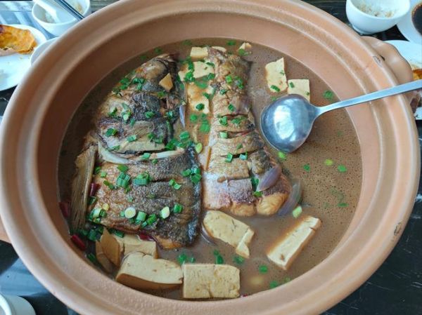 豆腐炖鱼怎么做_豆腐炖鱼最简单的做法-第3张图片-山城妙识 豆腐炖鱼怎么做_豆腐炖鱼最简单的做法-第3张图片-山城妙识