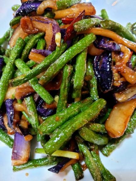 豆角烧茄子怎么做_豆角烧茄子用不用焯水-第1张图片-山城妙识 豆角烧茄子怎么做_豆角烧茄子用不用焯水-第1张图片-山城妙识