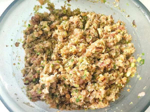 芹菜香菇饺子馅怎么做_芹菜香菇饺子馅做法窍门-第2张图片-山城妙识 芹菜香菇饺子馅怎么做_芹菜香菇饺子馅做法窍门-第2张图片-山城妙识