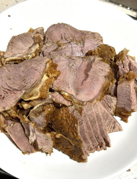 卤牛腱子怎么做_卤牛腱子需要焯水吗-第1张图片-山城妙识 卤牛腱子怎么做_卤牛腱子需要焯水吗-第1张图片-山城妙识