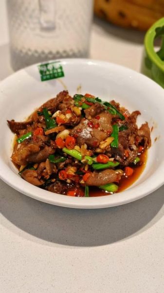 湖南大片牛肉怎么做_正宗湘味大片牛肉做法-第1张图片-山城妙识 湖南大片牛肉怎么做_正宗湘味大片牛肉做法-第1张图片-山城妙识