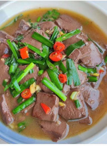 猪红韭菜怎么做才好吃_猪红韭菜的家常做法-第2张图片-山城妙识 猪红韭菜怎么做才好吃_猪红韭菜的家常做法-第2张图片-山城妙识