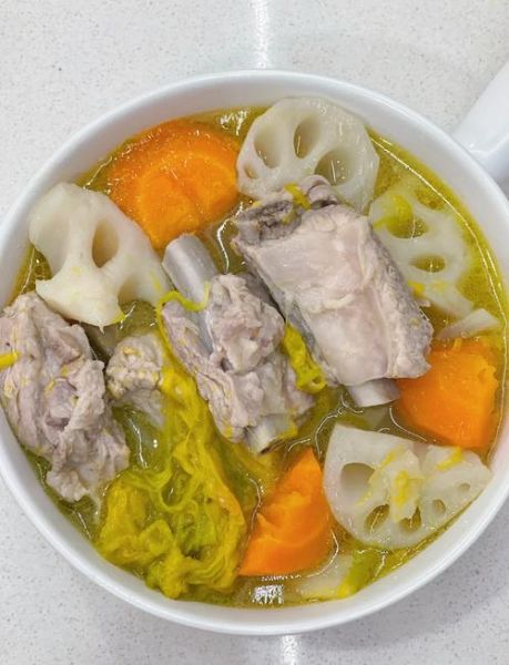 莲藕排骨汤的做法_莲藕排骨汤怎么炖好喝-第1张图片-山城妙识