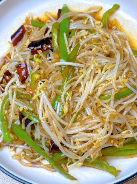 清炒绿豆芽怎么炒才脆_家常做法窍门-第1张图片-山城妙识 清炒绿豆芽怎么炒才脆_家常做法窍门-第1张图片-山城妙识