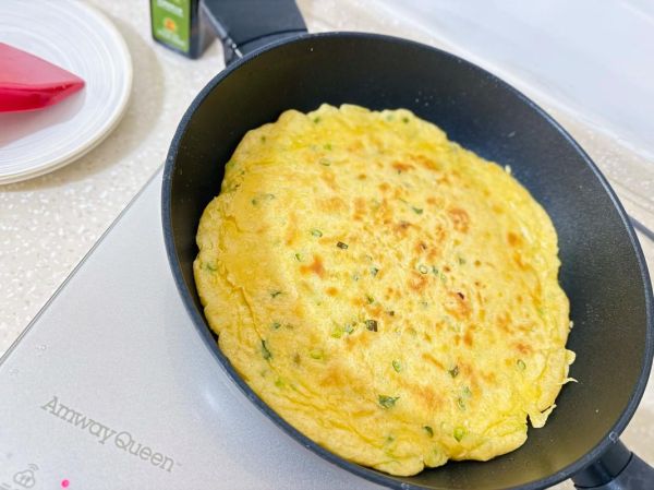 煎鸡蛋饼怎么做_鸡蛋饼不粘锅技巧-第1张图片-山城妙识 煎鸡蛋饼怎么做_鸡蛋饼不粘锅技巧-第1张图片-山城妙识